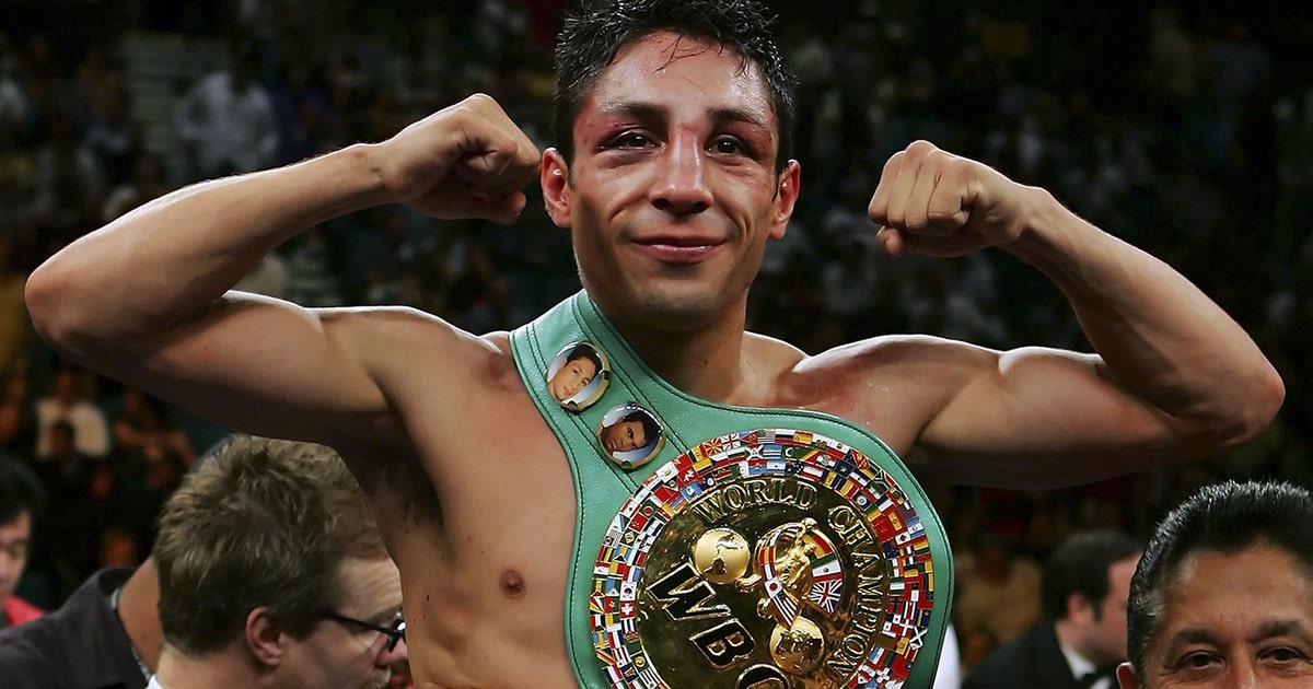 Israel Vázquez, 3-time world boxing champion, dies at 46 | FOX 5 Atlanta