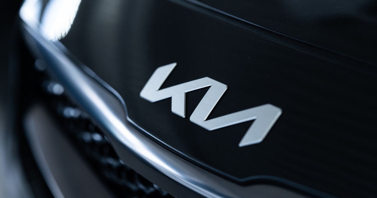 Kia recalls late model Sorentos over possible headlight, taillight ...