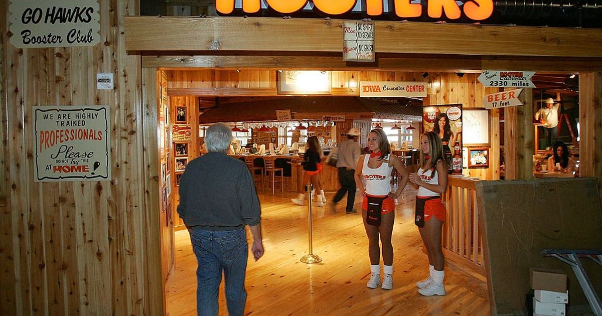 Hooters files for bankruptcy, plans sale of all company-owned ...
