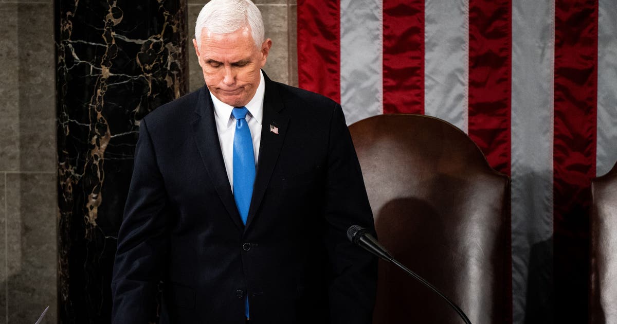 Pence receiving Profile in Courage Award from JFK Library Foundation ...