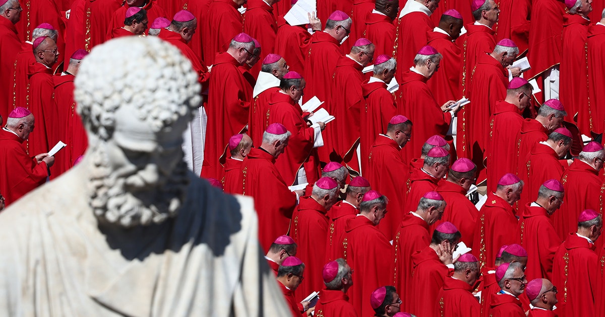 Date set for conclave to elect next pope, Vatican says: What to know ...