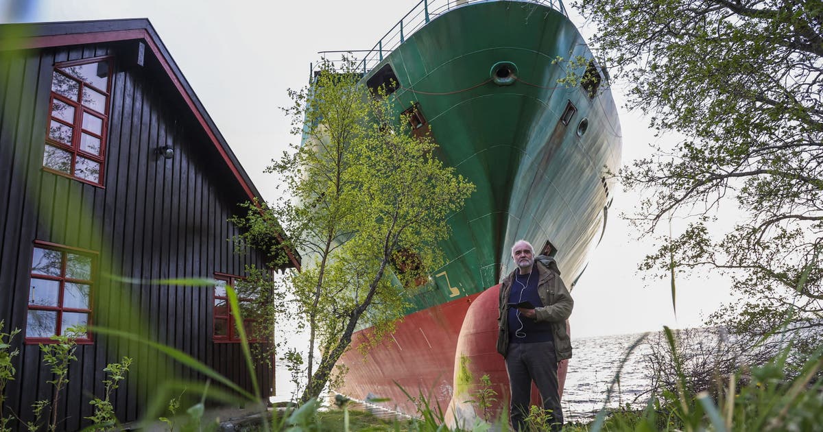 Man wakes up to find grounded cargo ship just missed his home | LiveNOW ...
