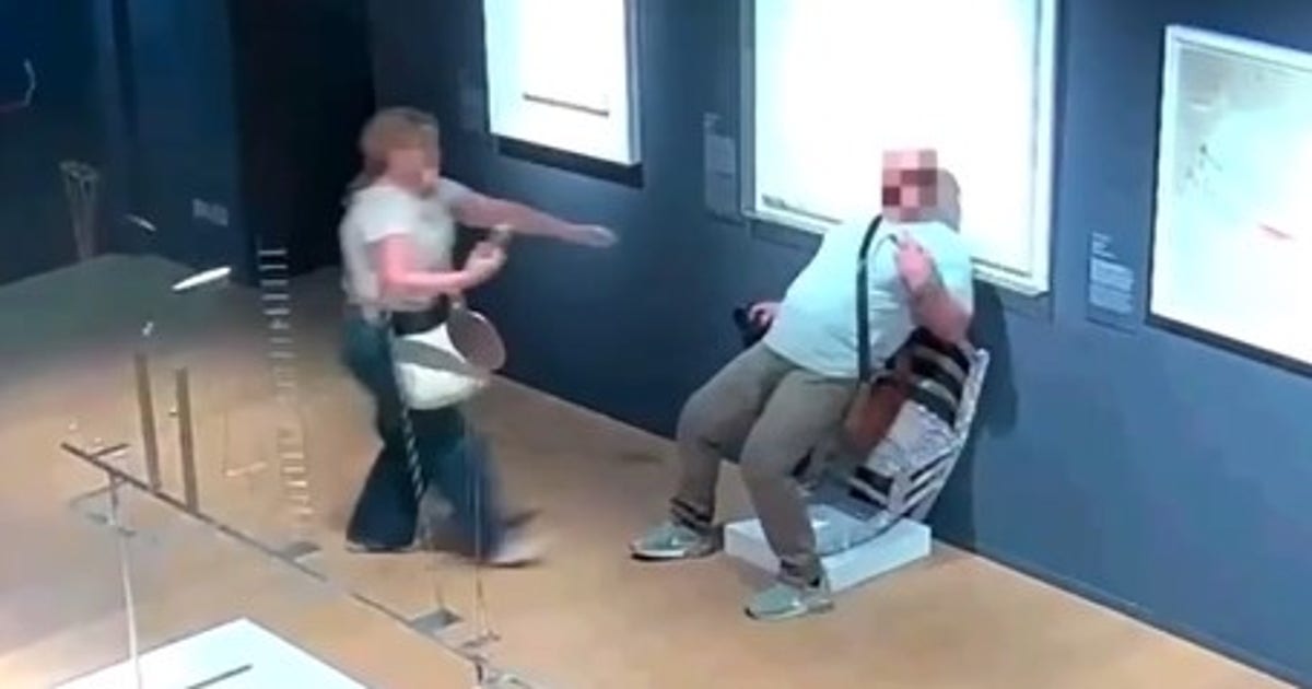 Couple destroys Swarovski-covered ‘Van Gogh’ chair in Italian museum ...