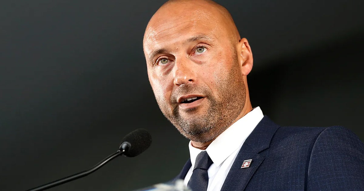 Derek Jeter stars in first commercial for his digital trading card ...