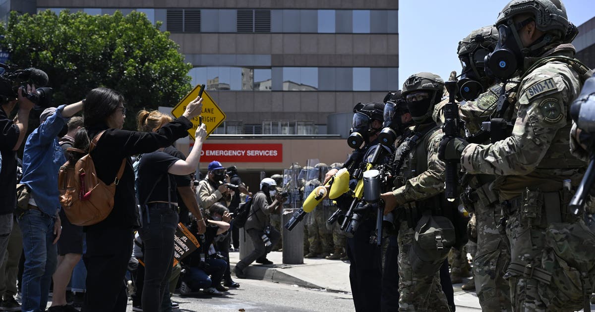 Live updates: Los Angeles protests escalate after National Guard ...