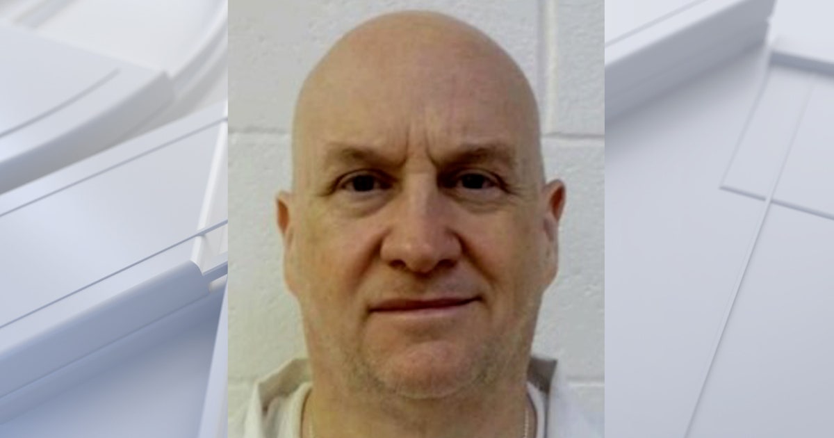 FBI offers $20K reward for escaped ex-police chief convicted of murder ...