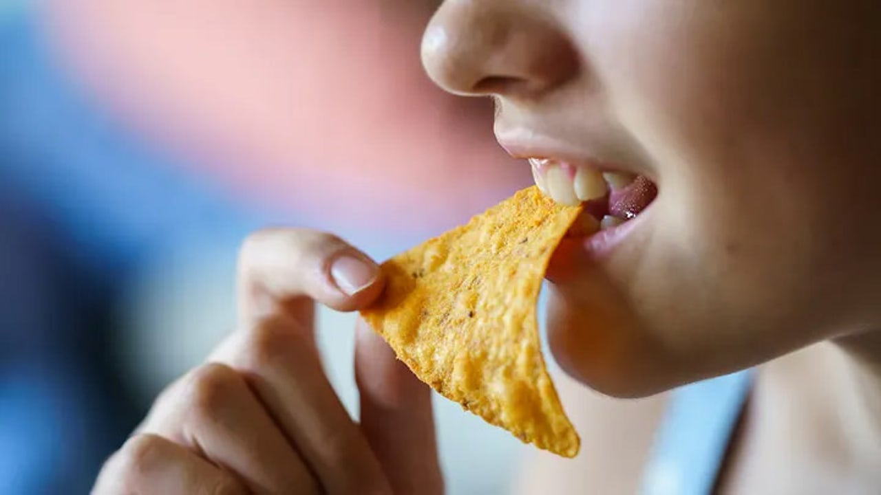 Battery-flavored chips that taste like 'licking a 9-volt' target ...