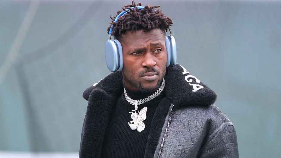 Ex-NFL star Antonio Brown arrested on attempted murder charge | FOX 26 Houston