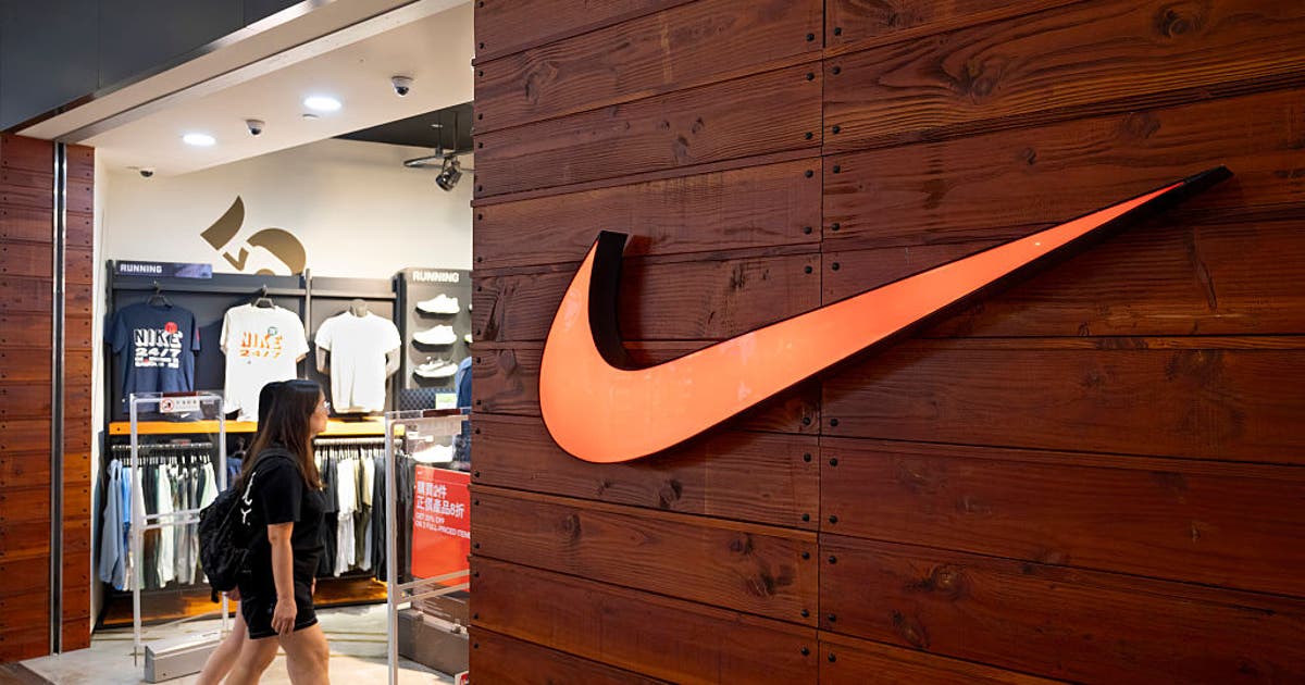 Nike plans to cut hundreds of jobs amid automation push | FOX 32 Chicago