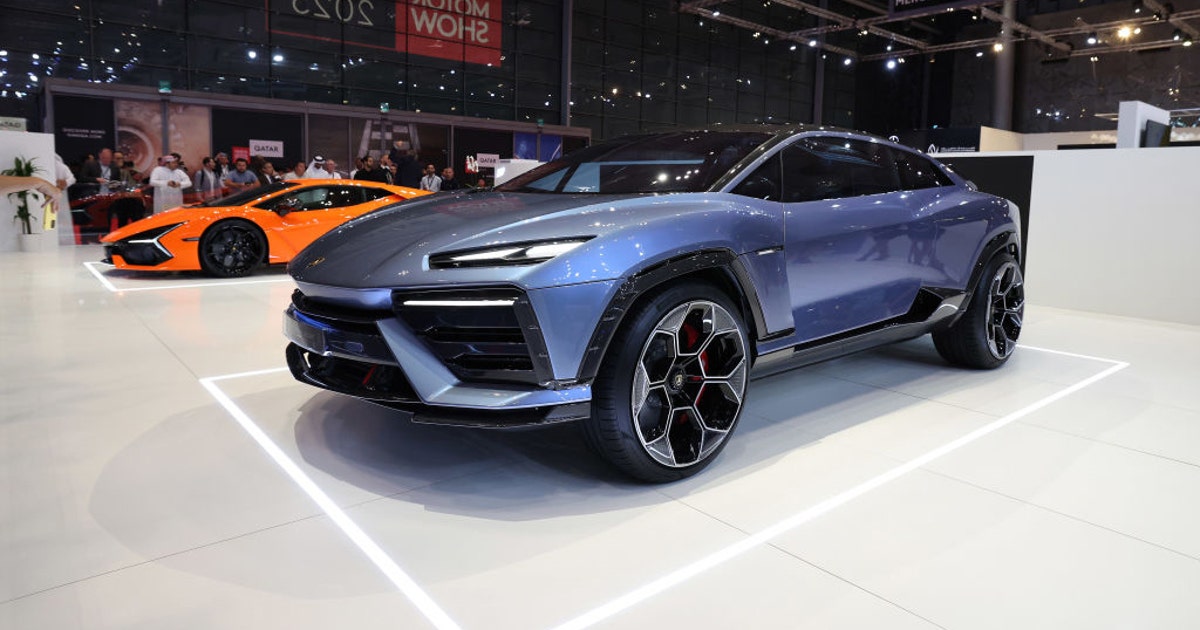 Lamborghini scraps first EV launch, calls development 'expensive hobby ...