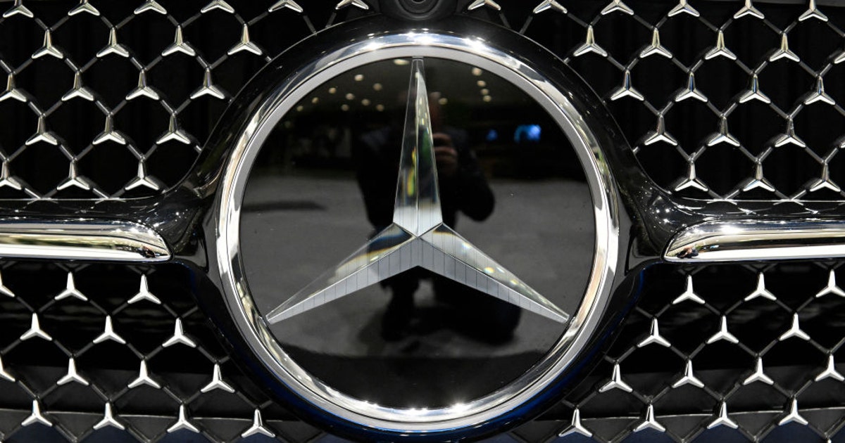 Mercedes-Benz recalls nearly 25K vehicles over drive shaft problems ...