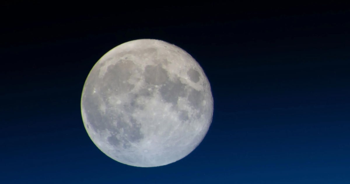 Rare blue moon to light up sky Sunday night: Why this one's different ...