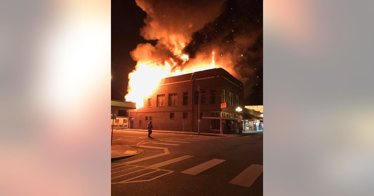 Fire damages 3-story building in Sedro-Woolley (VIDEO) | FOX 13 Seattle