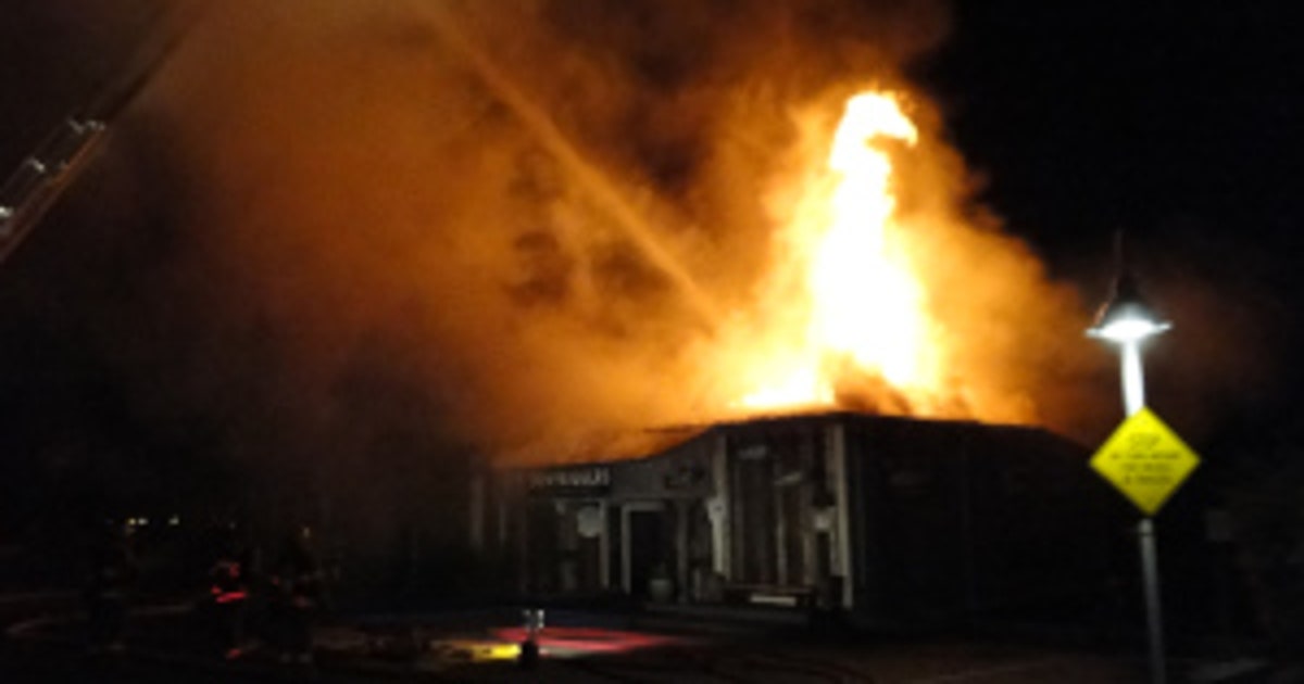 Friday Harbor fire destroys restaurant and other businesses | FOX 13 ...