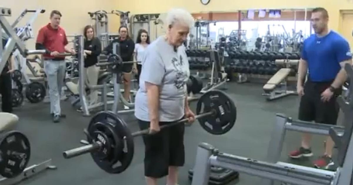 78-year-old grandmother deadlifts 245 pounds at the gym | FOX 13 Seattle