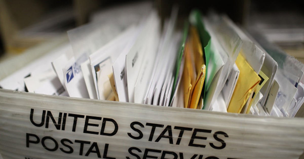 Chemical leaking from package sends postal workers to hospital | FOX 13 ...