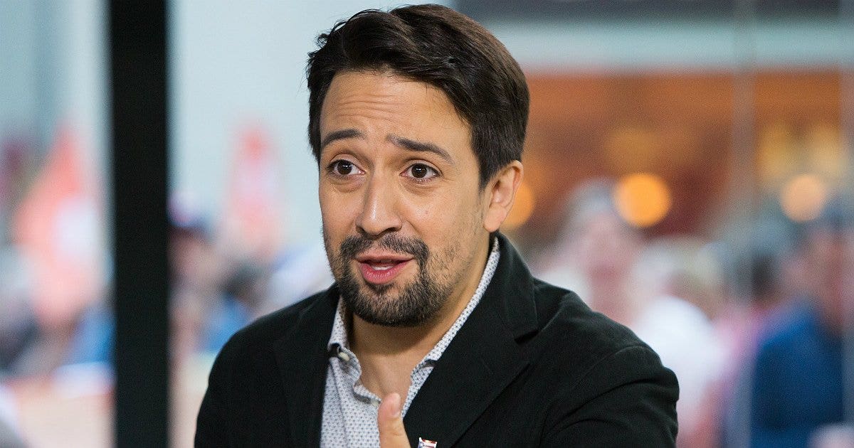 Lin-Manuel Miranda changes lyrics to blast fan filming Hamilton show ...