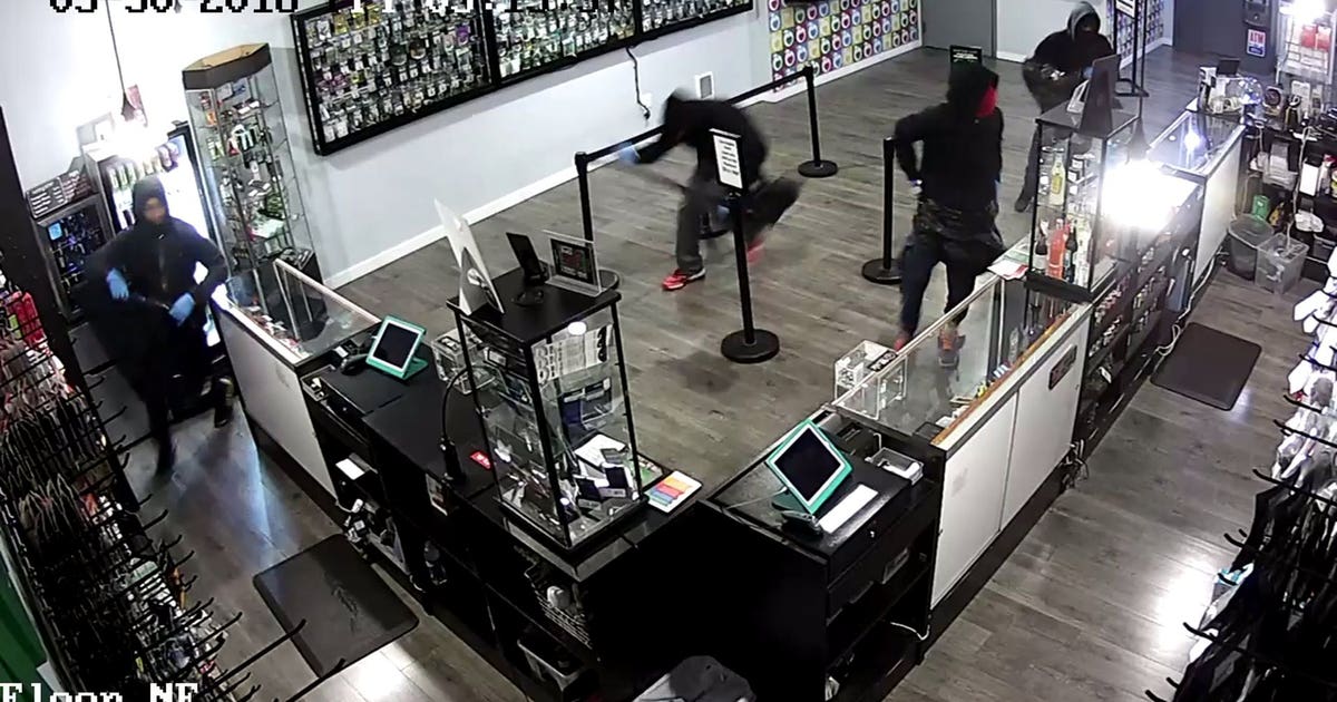 Thieves in car ram Seattle pot shop (VIDEO) | FOX 13 Seattle