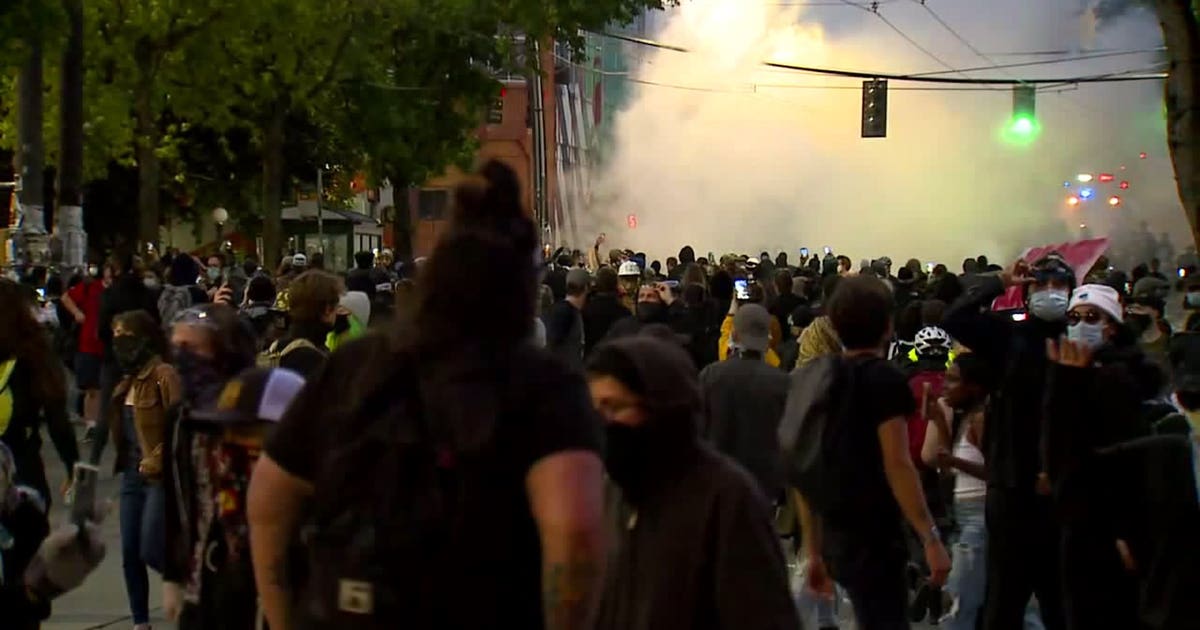 Seattle protest declared a riot hours after curfew begins | FOX 13 Seattle