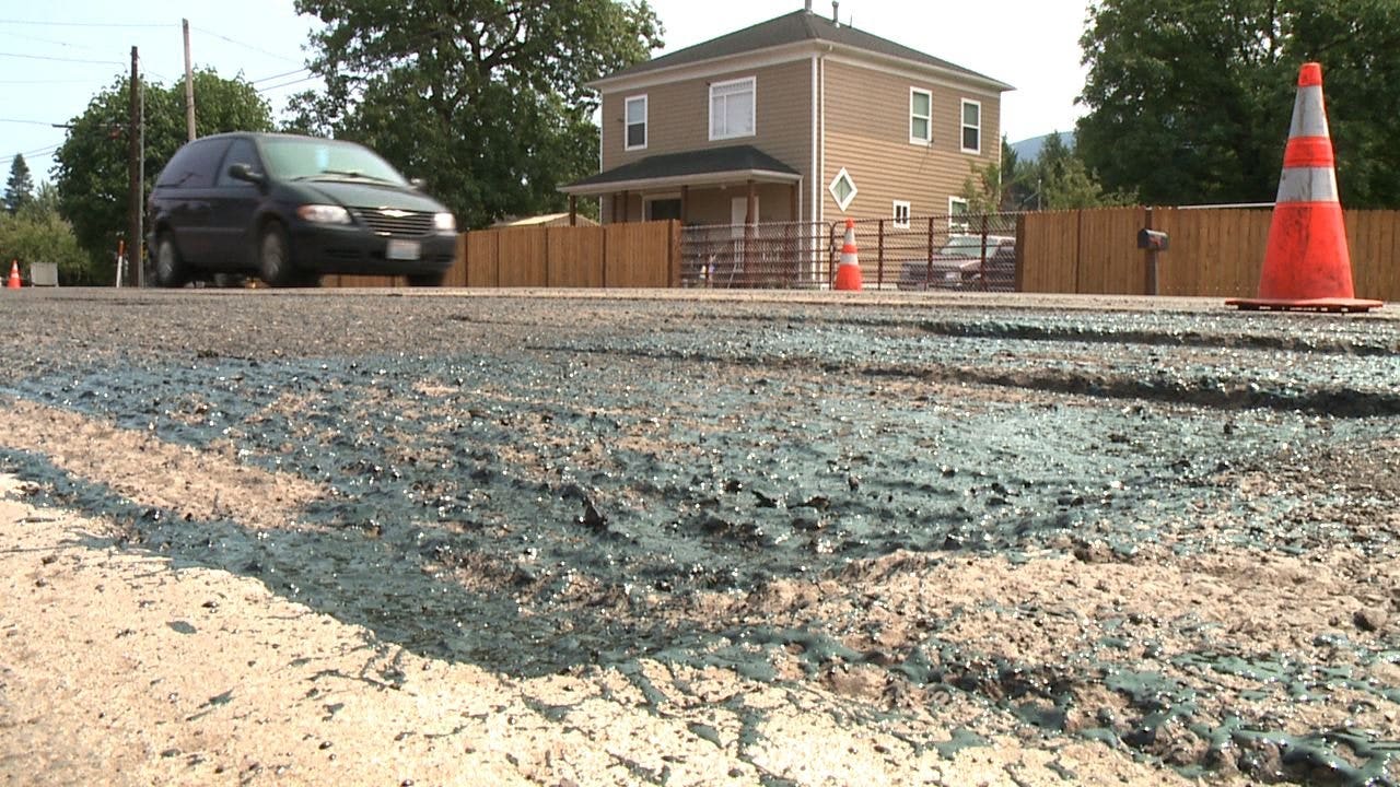 'Melting' U.S. Highway 2 gets new pavement | FOX 13 Seattle