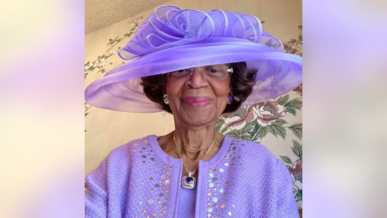 Stylish 82 Year Old Woman Inspires The Internet With Virtual Church