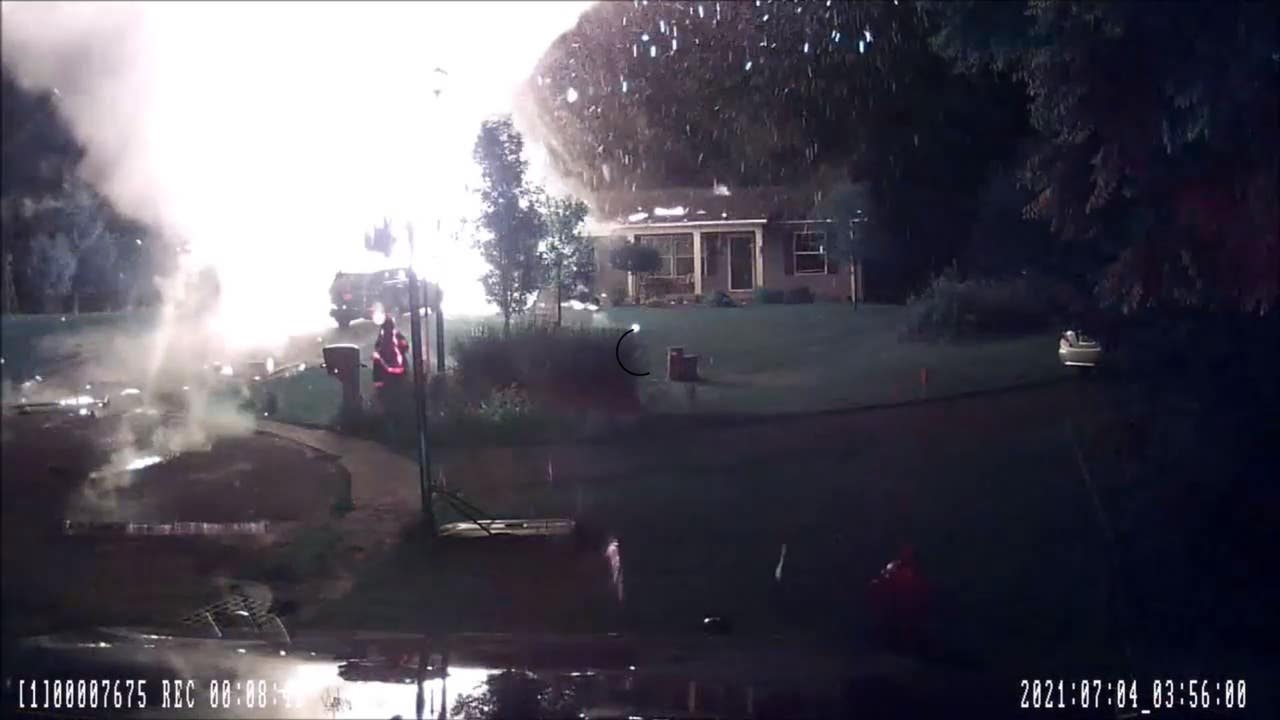 Huge West Michigan propane tank explosion caught on video | FOX 13 Seattle