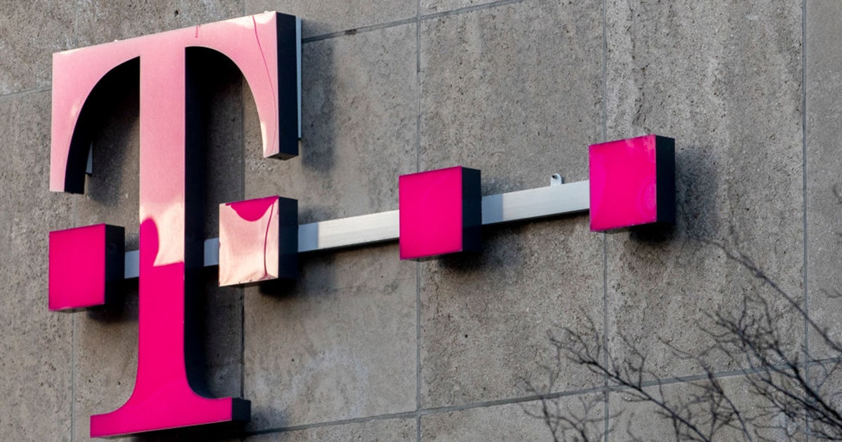 T-Mobile to lay off hundreds of WA employees | FOX 13 Seattle