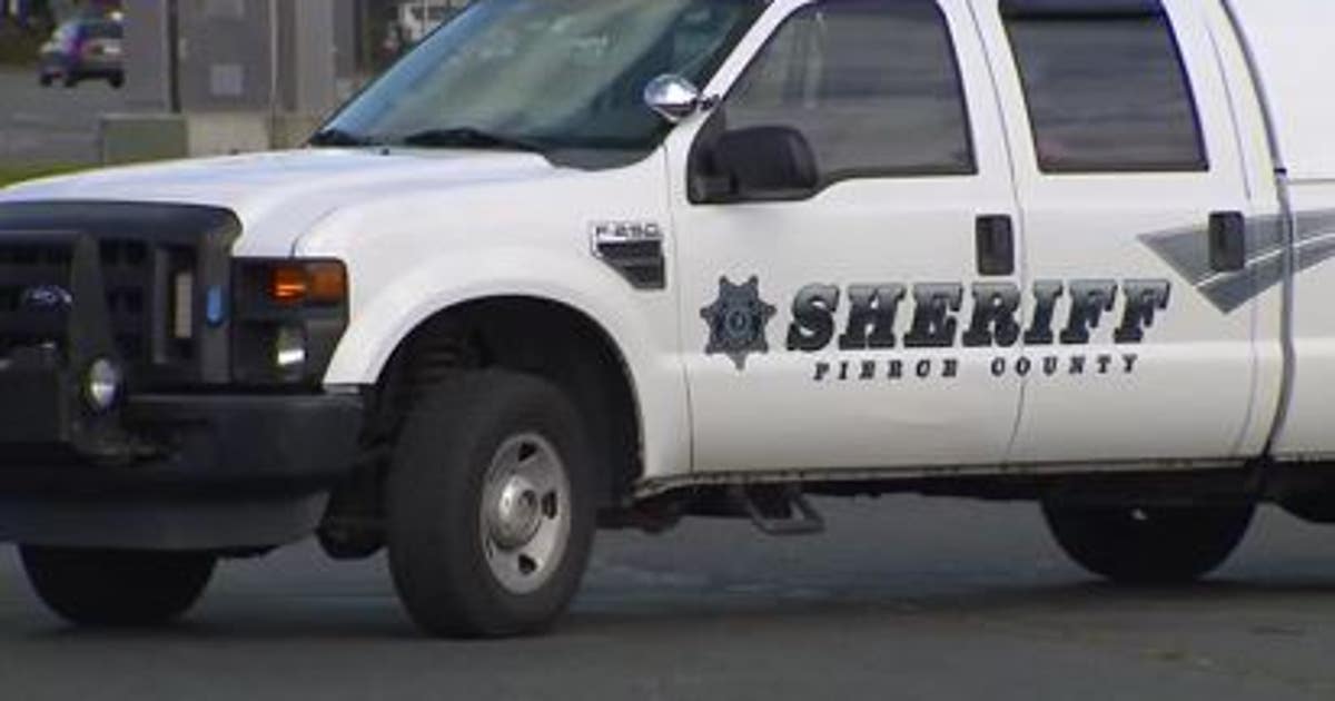 Rescuers search for woman who fell into Carbon River | FOX 13 Seattle