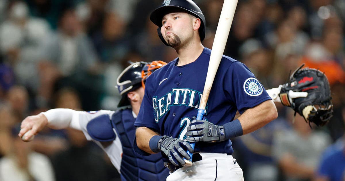 Mariners to start playoffs on road, Sam Haggerty hurts leg | FOX 13 Seattle