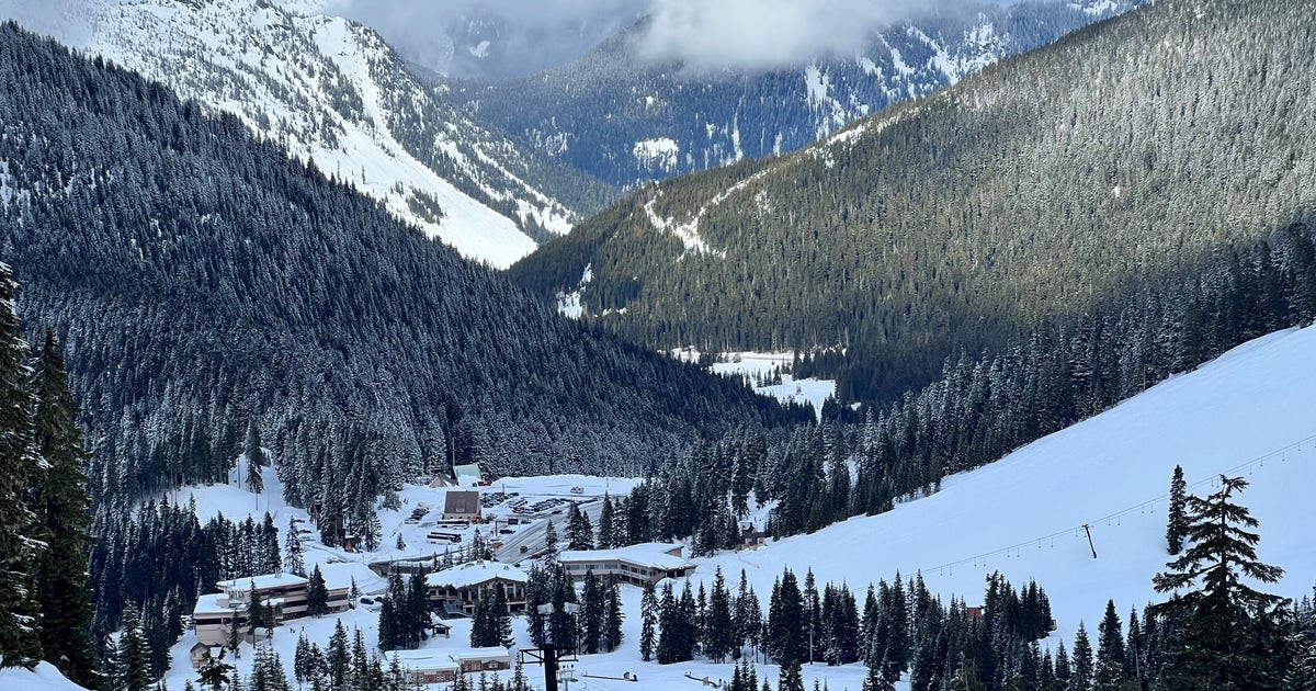 74-year-old man dies at Stevens Pass | FOX 13 Seattle