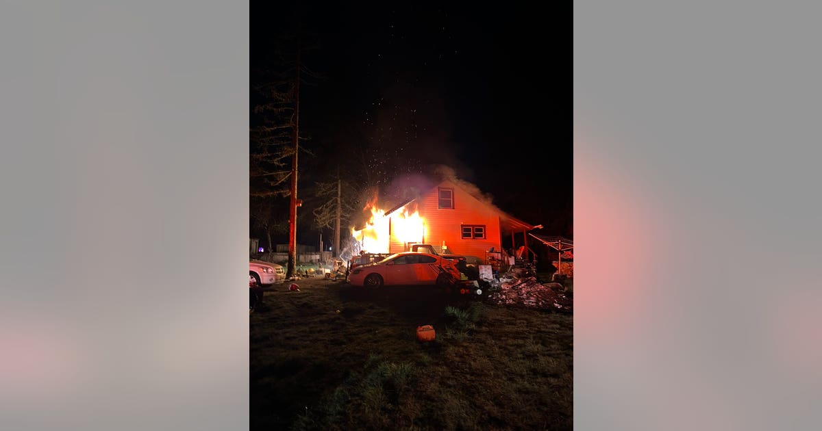 3 escape, 1 hospitalized after Lacey house fire | FOX 13 Seattle