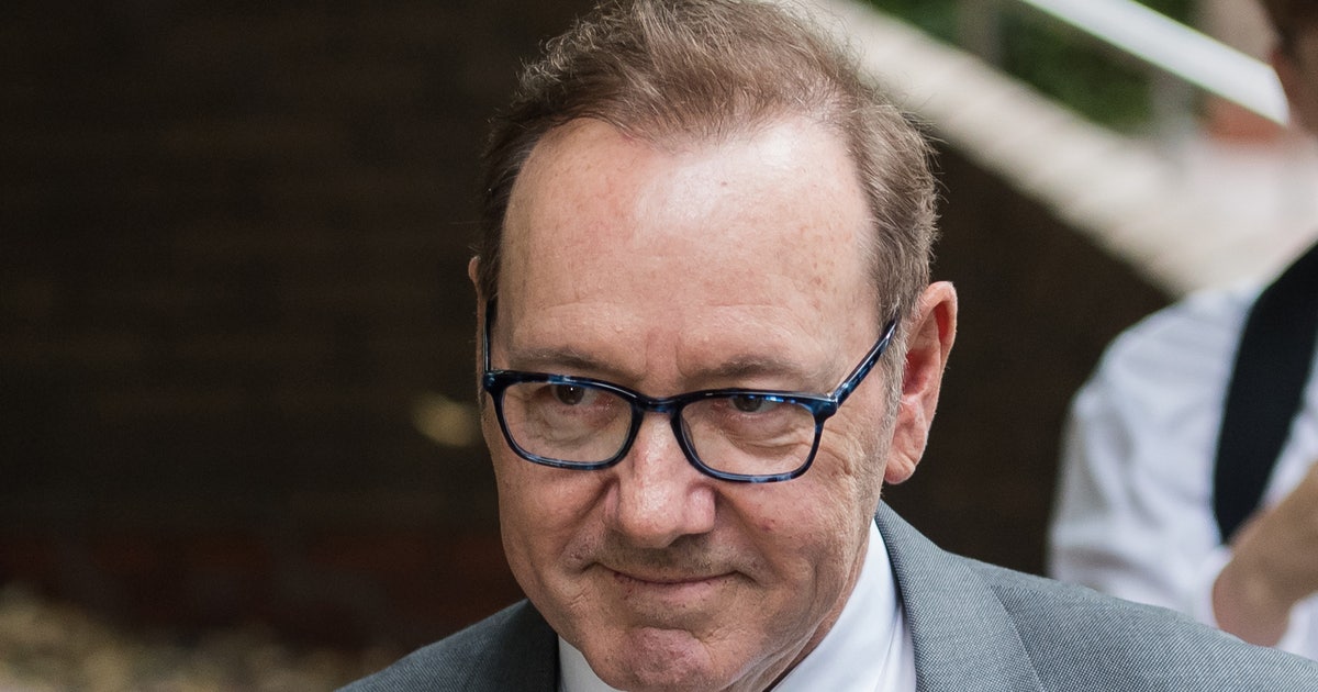 Prosecutor calls Kevin Spacey 'a sexual bully' in London assault trial ...