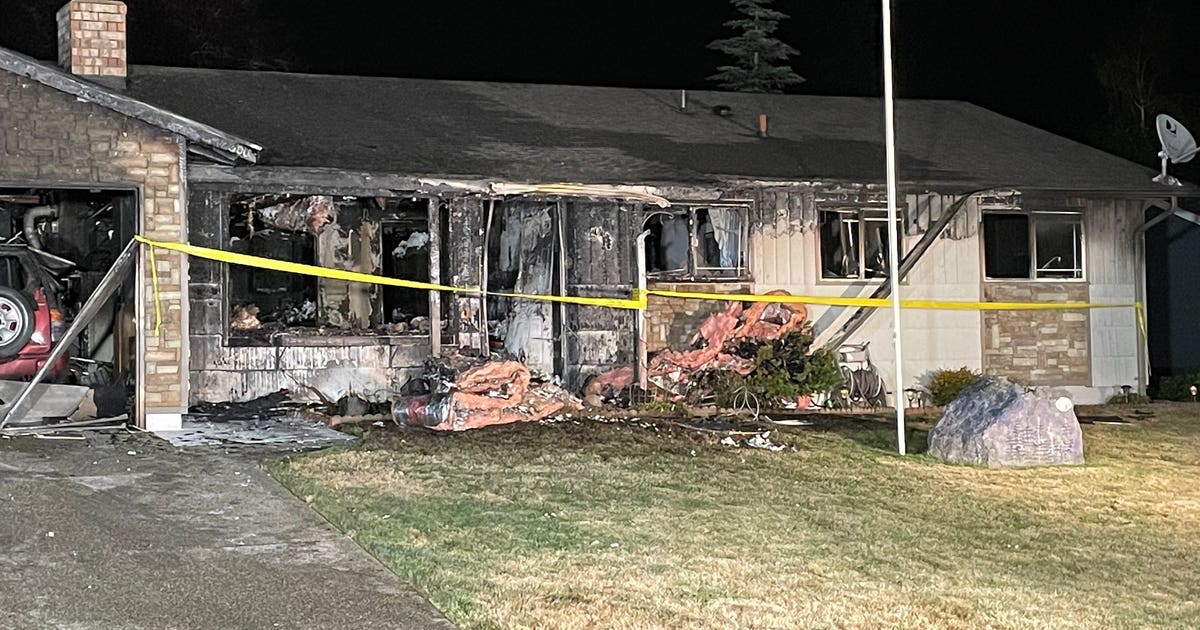 1 dead, 1 hospitalized after Renton house fire | FOX 13 Seattle