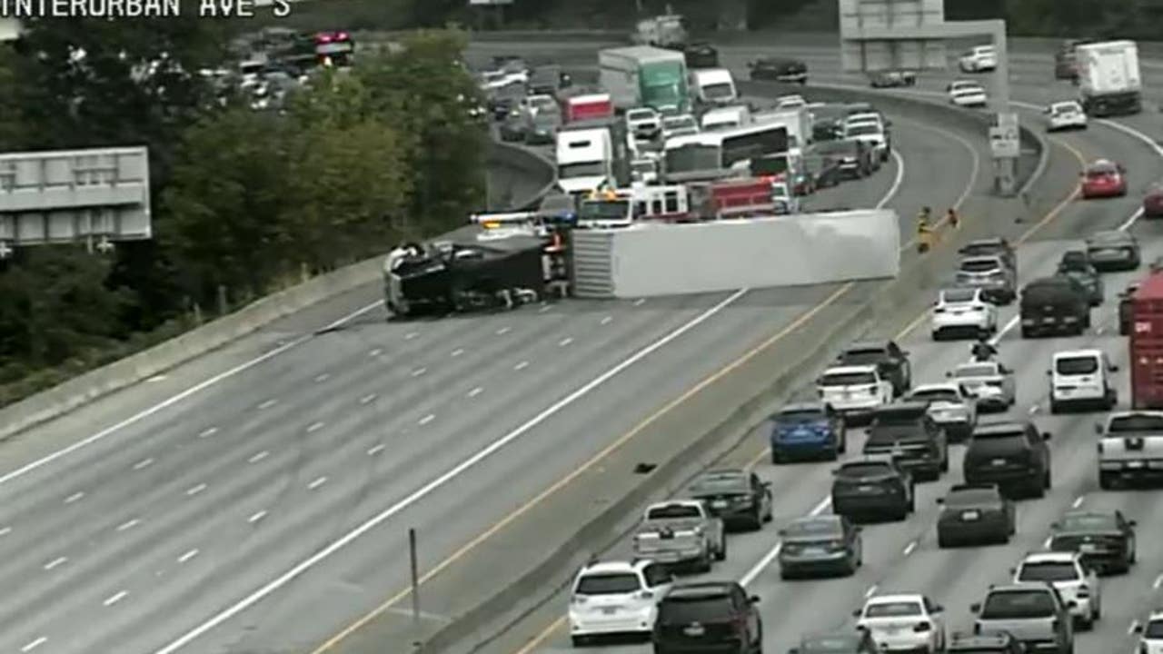 Major Crash On I 5 South In Tukwila Snarls Monday Afternoon Commute