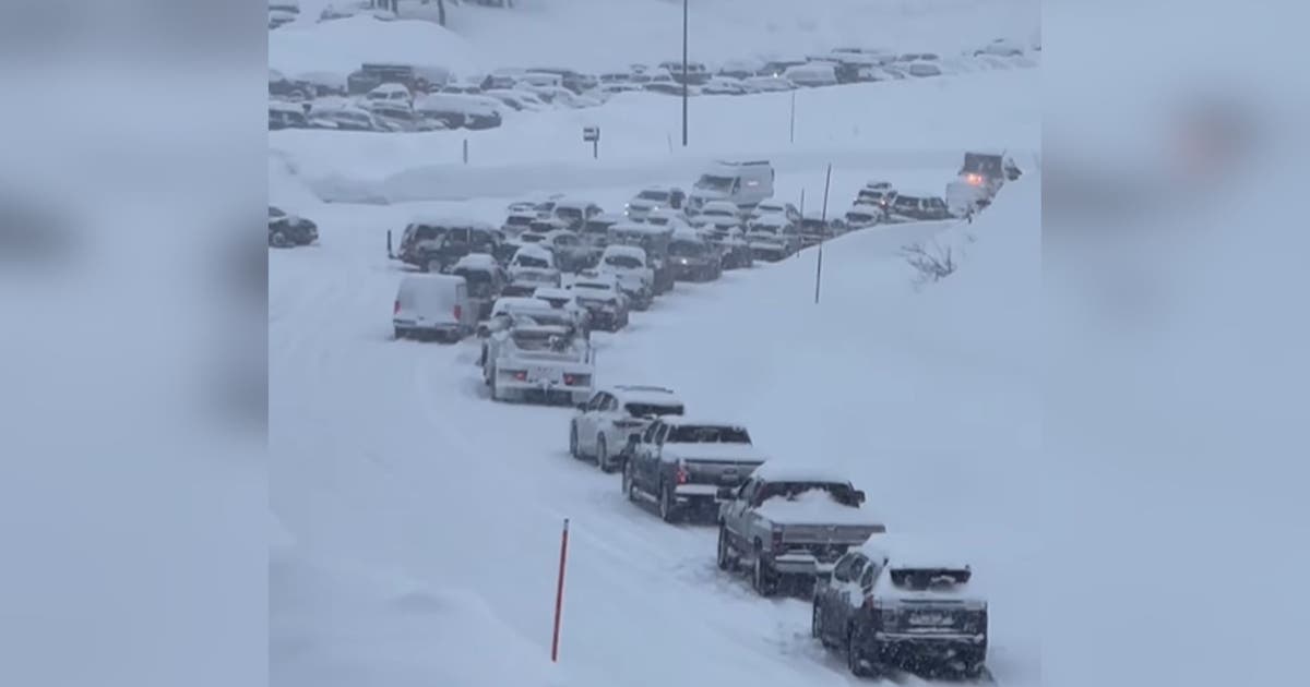Mountains of snow, miles of delays: Unprepared drivers cause chaos ...