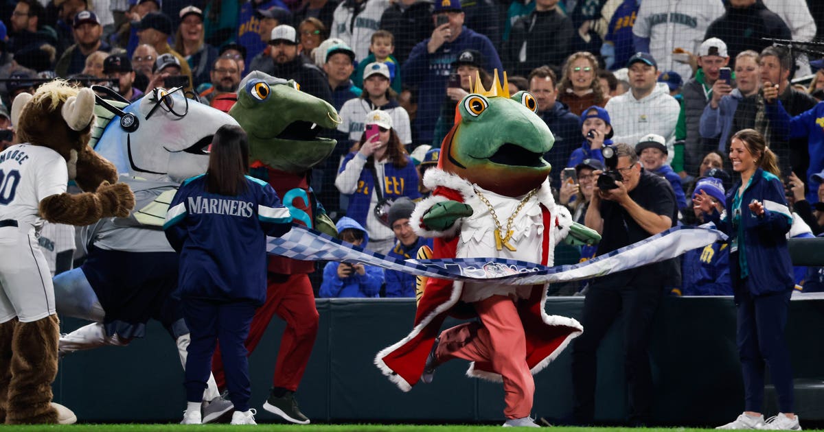 The Salmon Run mascot race at T-Mobile Park | FOX 13 Seattle