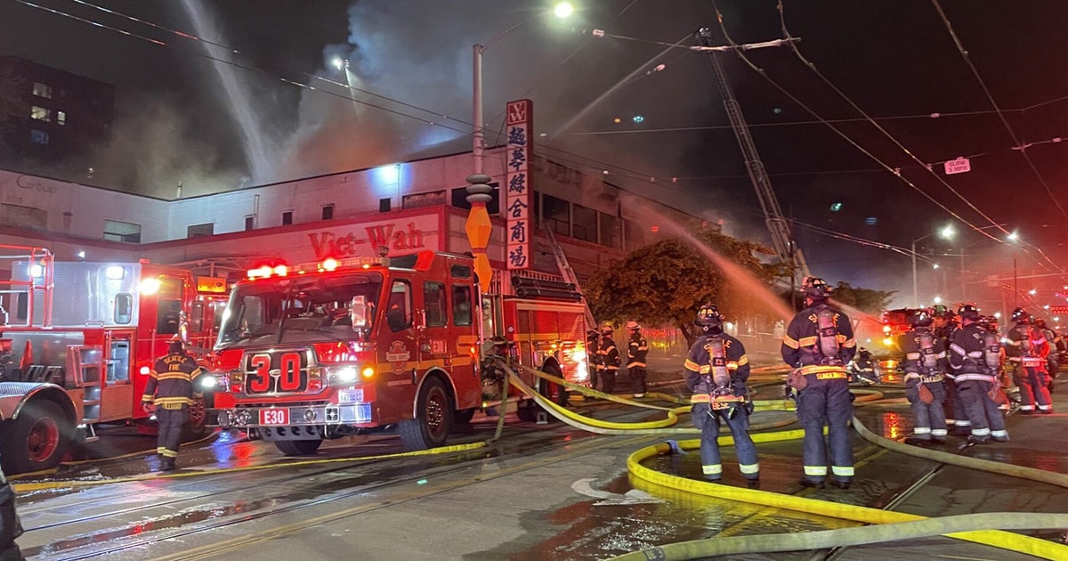 80+ firefighters battle fire in Seattle | FOX 13 Seattle