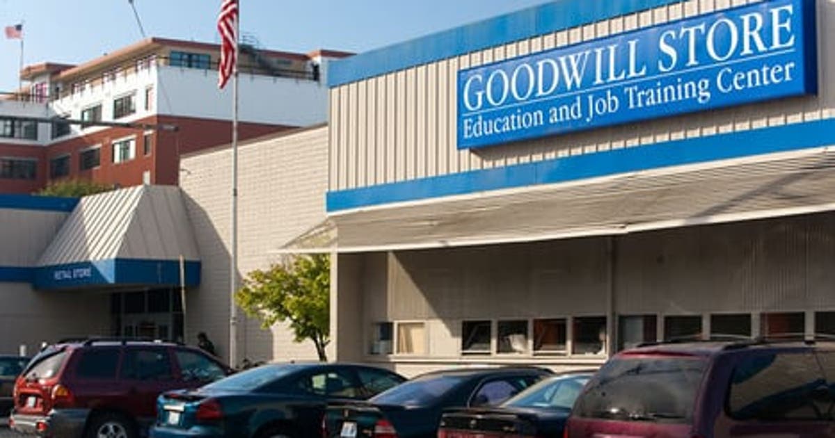Goodwill to close 2 Seattle locations in September | FOX 13 Seattle