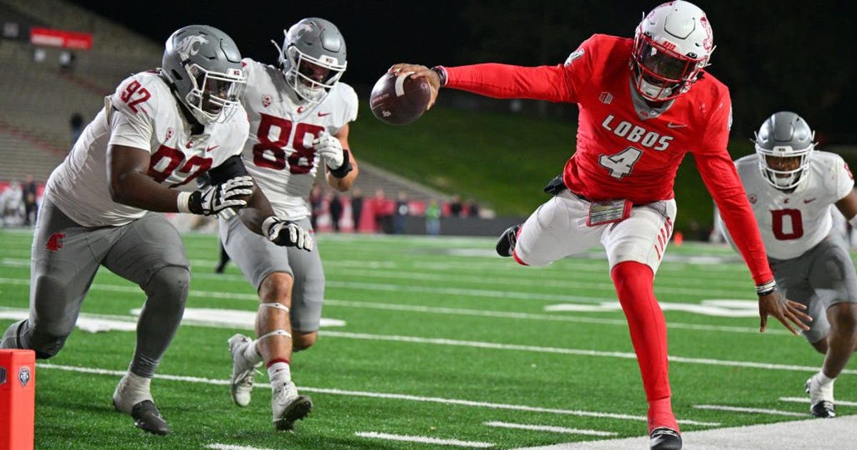 Devon Dampier leads New Mexico past No. 19 Washington State, 38-35 ...