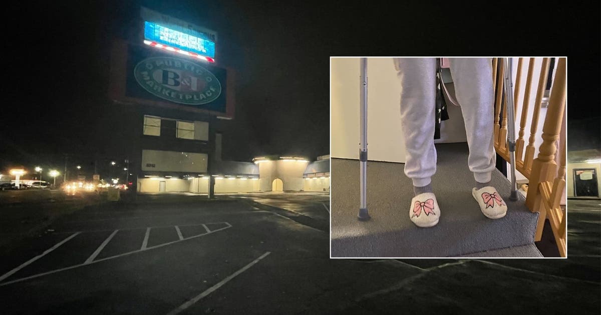 College student shot in legs at Lakewood mall | FOX 13 Seattle