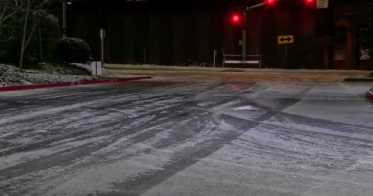 Icy conditions shut down roads, cause delays in Seattle area | FOX 13 ...