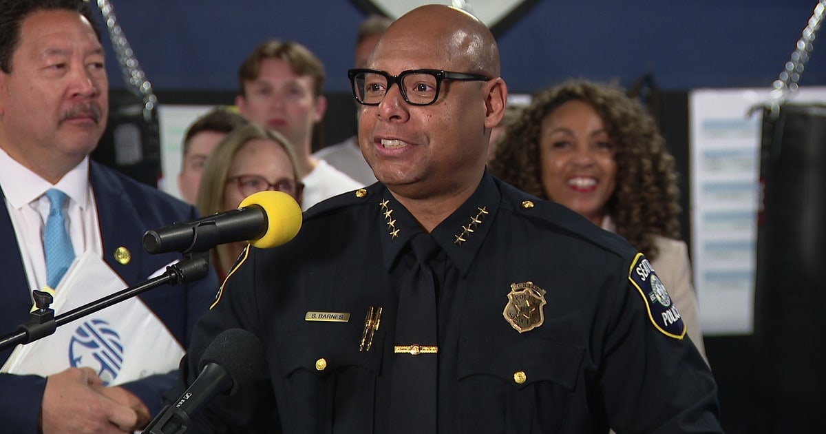 Seattle hires record-high police officer recruits | FOX 13 Seattle