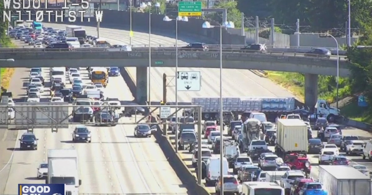 Semi-truck crash snarls traffic on I-5 in Seattle | FOX 13 Seattle