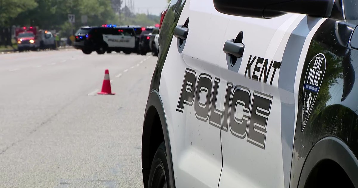 Suspect dead after Kent warehouse fire, standoff | FOX 13 Seattle