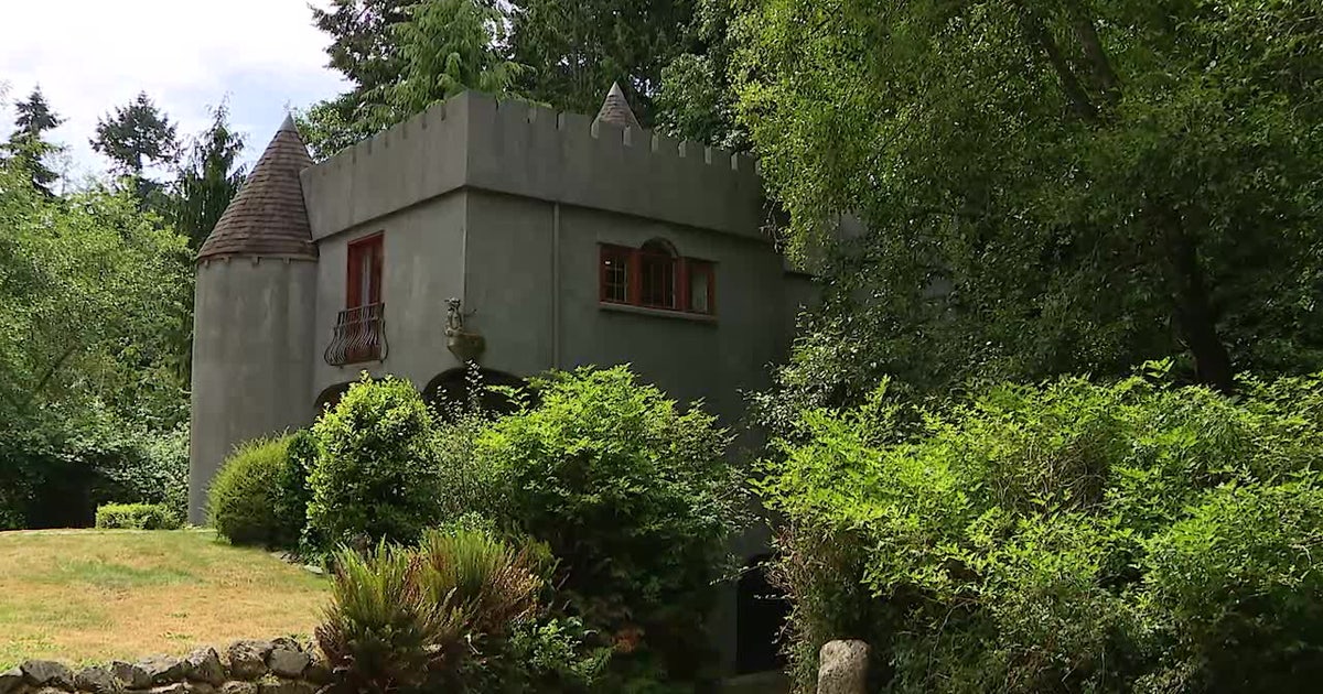 Hand-built WA castle hits market for $1.25M | FOX 13 Seattle