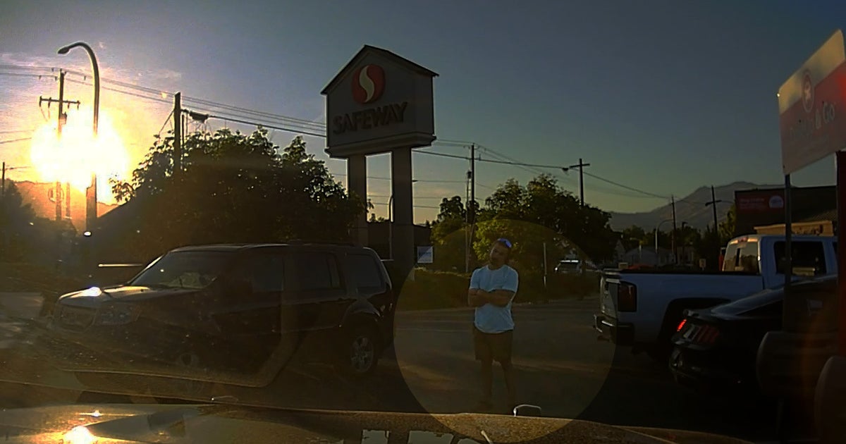 New Travis Decker video: Dashcam of triple-murder suspect | FOX 13 Seattle