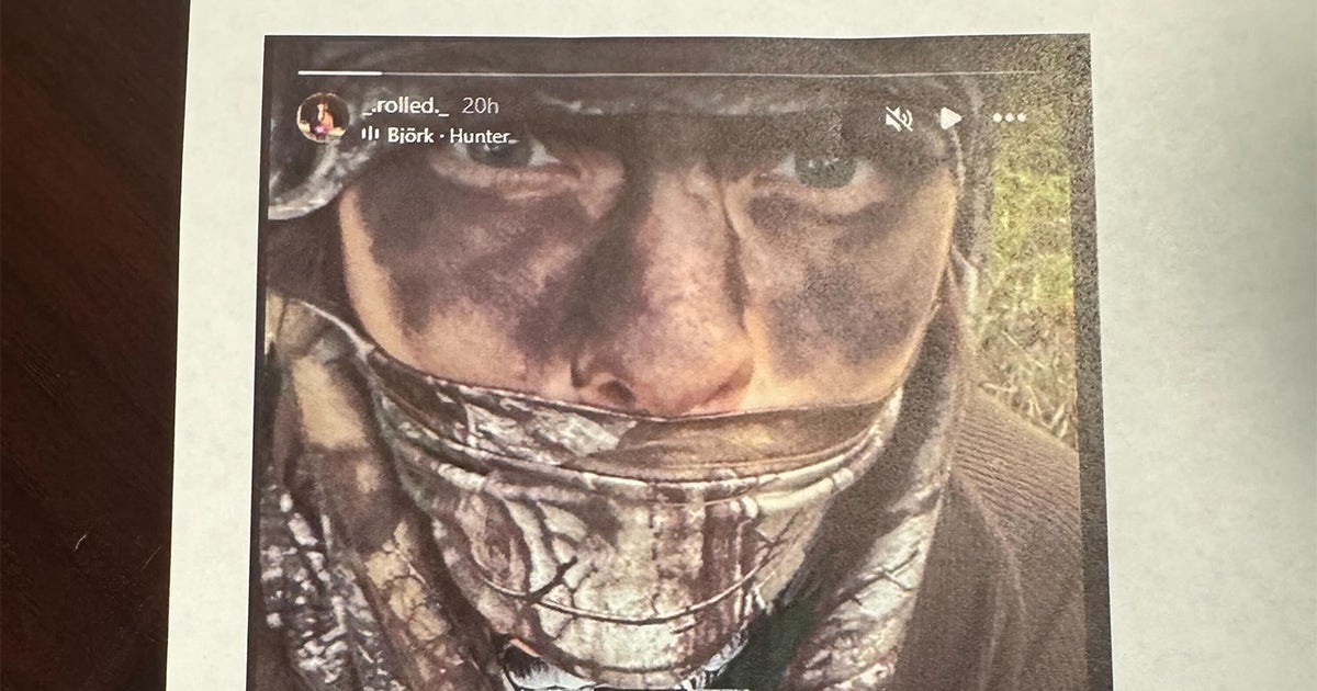 Photo shows ID firefighter ambush suspect in war paint | FOX 13 Seattle