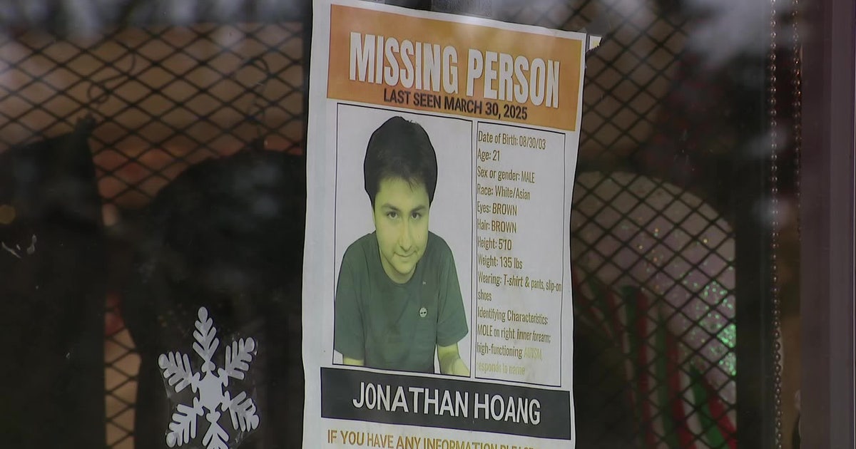 Jonathan Hoang's family renews search in Arlington, WA | FOX 13 Seattle