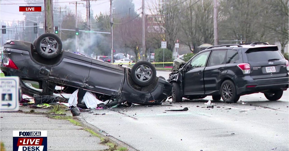 Police investigate deadly multi-car crash in Everett, WA | FOX 13 Seattle