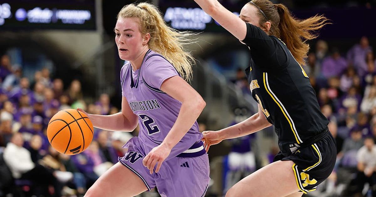 Howell leads UW women to 64-52 upset win of No. 6 Michigan | FOX 13 Seattle